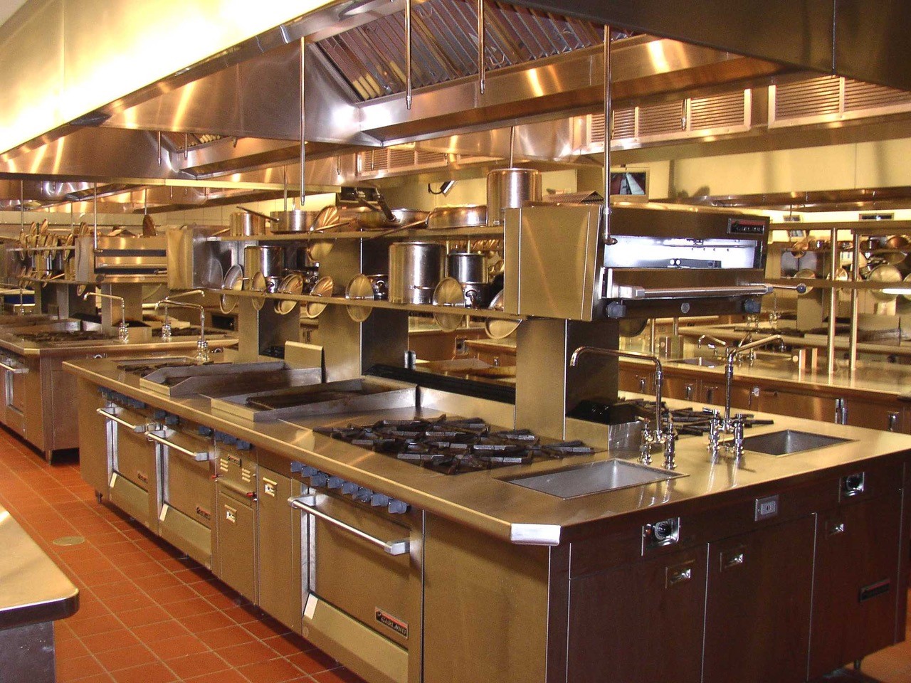 Roger & Sons | Restaurant Equipment | Restaurant Supply | Commercial ...
